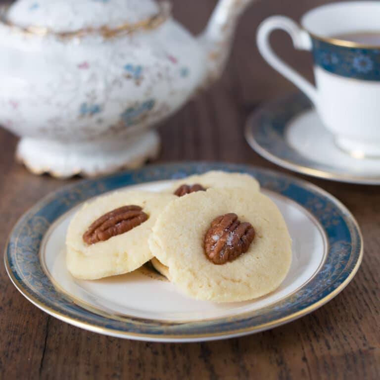 Irish Butter Shortbread Cookies - Analida's Ethnic Spoon